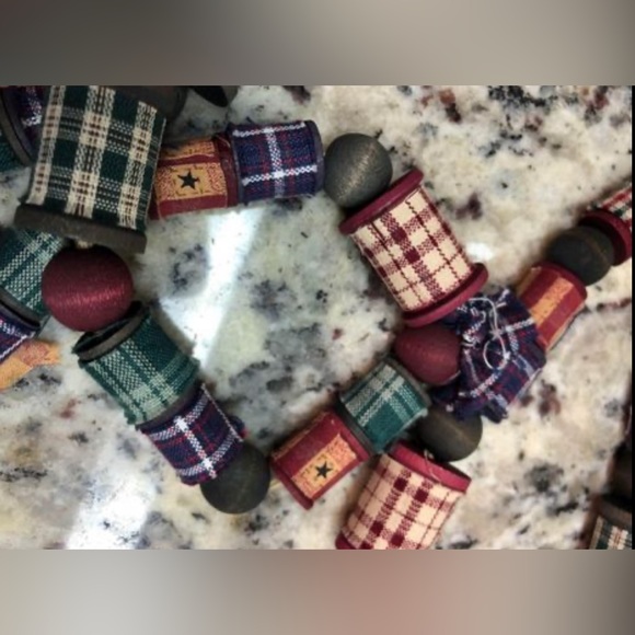 Holiday | Sewing Thimbles Country Christmas Garland | Poshmark